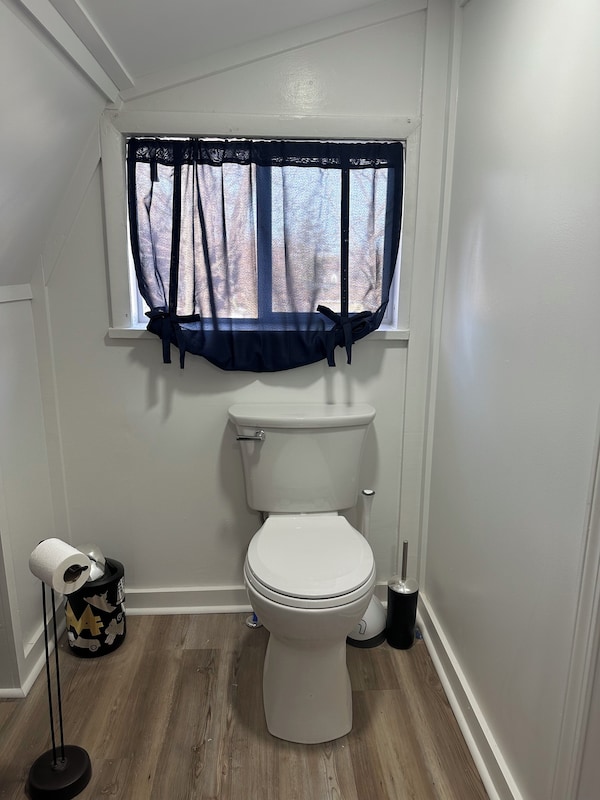 Charming 2-bedroom Guest House With Wifi, Ac In Franklin - Indiana