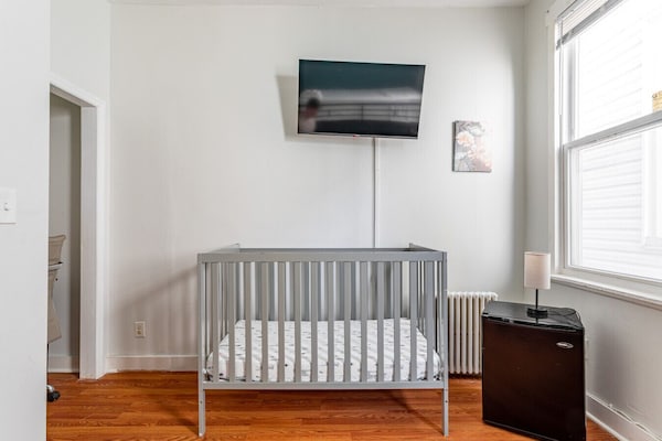 Charming 2br (6 Beds) | Walk To Nyc Transit - Bayonne, NJ
