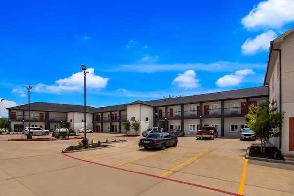 Comfortable And Affordable Stay 13 Miles From At&t Stadium, Prime Location - Fort Worth, TX
