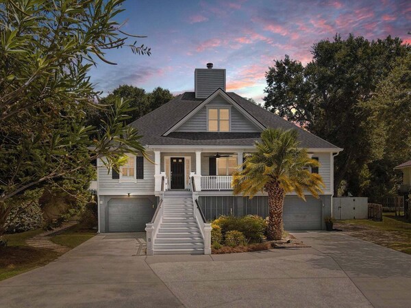 Fabulous Iop Home! Modern New Listing! Pool And Hot Tub! - Mount Pleasant, SC