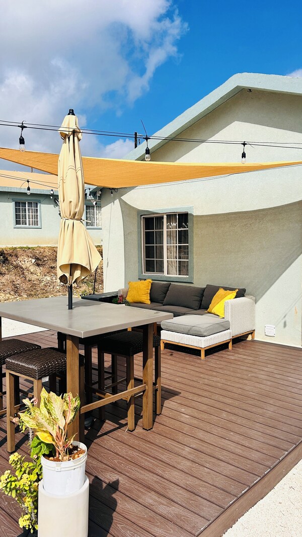 Mid-century Modern Charm - Caribbean