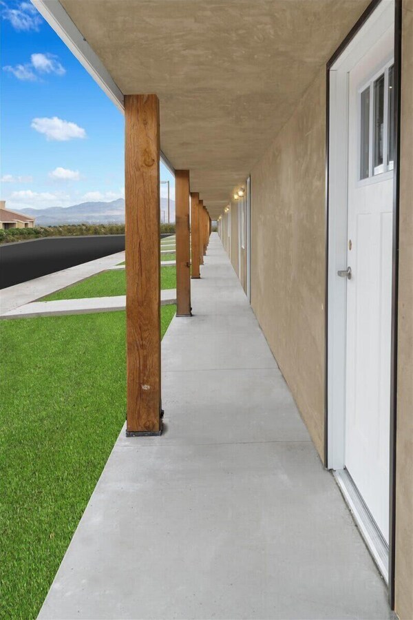Peppertree Studios D6 - Safford, AZ