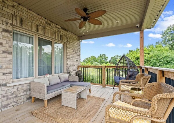 Spacious 4-bedroom Retreat  Next To Welland Waterpark  Perfect For Families!" - Welland