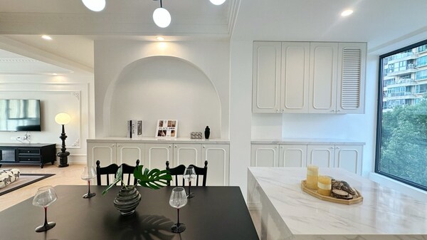 Eastern Hub - Chic 3-bedroom Apartment With Free Wifi, Ac In Xintiandi Area - Shanghai
