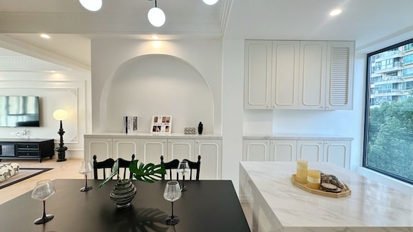 Eastern Hub - Chic 3-bedroom Apartment With Free Wifi, Ac In Xintiandi Area - Shanghai