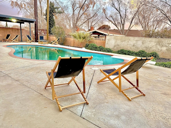 Charming 4-bedroom House With Wifi And Ac In Fabulous Lancaster - Lancaster, CA