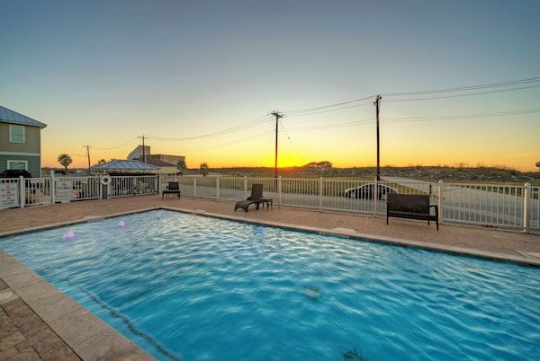 Villa La Isla | Family Condo With Pool, Near Corpus Christi Beaches & Dining - Texas