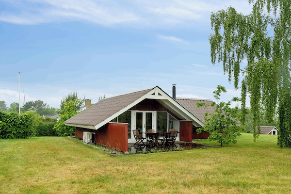 Lovely Summer House In A Town-close Location - Ebeltoft