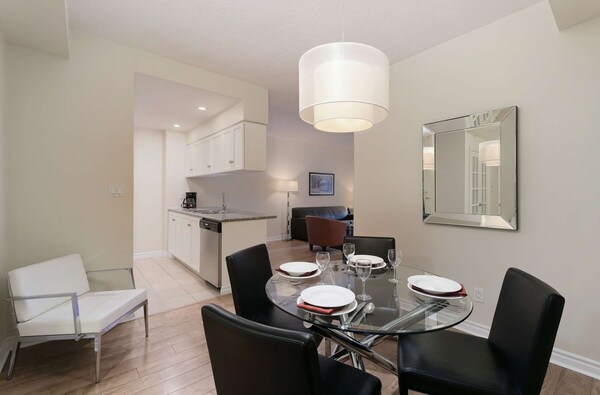 2 Bedroom/1 Bathroom Jr. Suite - Toronto