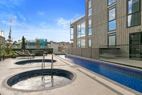 2 Bedroom Apartment At Rosslyn Street Melbourne - Melbourne