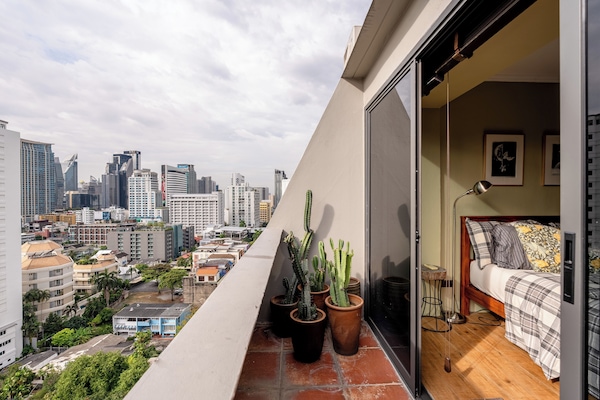 Music Art 2-bedroom Loft In Vibrant Cbd Near Mall, Park, Skytrain Nana - Bangkok