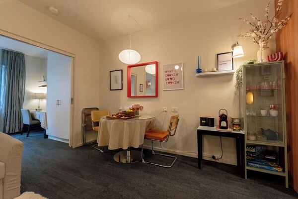 Deluxe Emporium 1br Suite | Perfect For Shopping - 브런즈윅