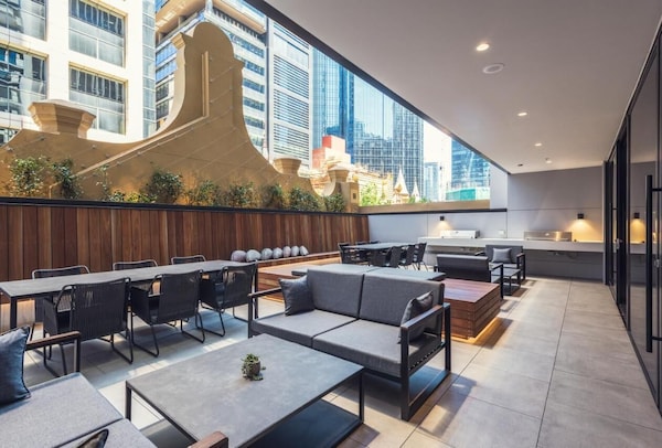 1 Bedroom Apartment || 50sqm || Collins Street Melbourne Cbd - Kensington