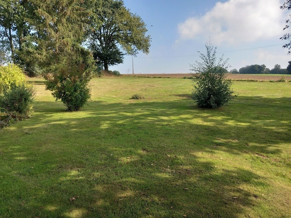 Cosy Detached Stone Cottage With Garden And Parking - Morbihan