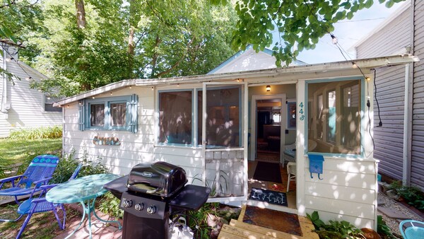 443 Lynn Avenue Charming Two Bedroom In Lakeside! - Marblehead, OH