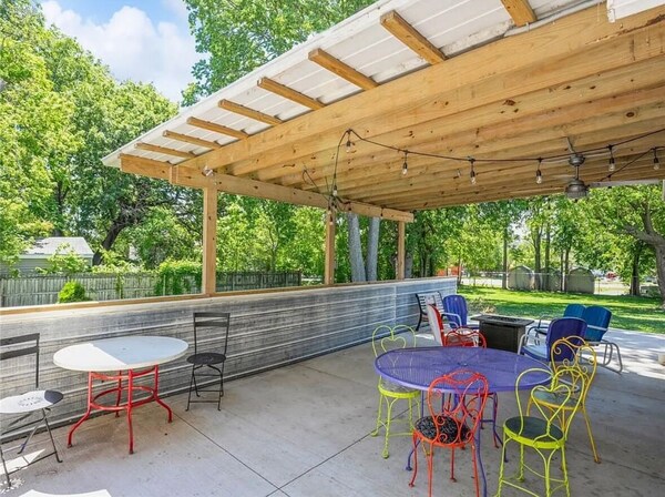 Casa Dean Sleeps 20 Close To Fairgrounds And Downtown Des Moines - Iowa