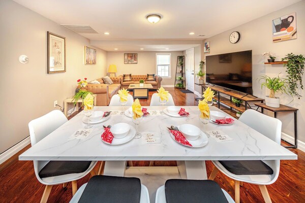 74r - 2br - Quincy Romantic Stay Near Downtown Quincy - Quincy, MA
