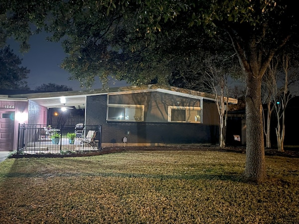 Southern Bungalow Charm - Baton Rouge, LA