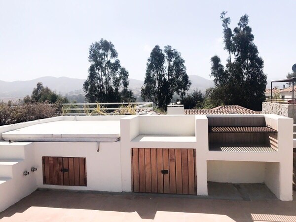 Hom | Hermosa Casa En Cachagua Hottub Privado Y Parrilla Servicio Hom - Zapallar