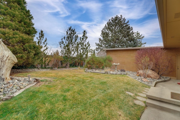 3 Mi To Reno Riverwalk: 'Quail Walk' Custom Home - Reno, NV