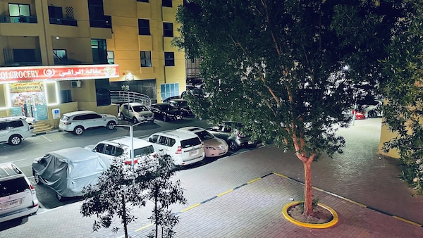 Amazing 3-bedroom Apartment With Wifi In Ajman - Sharjah