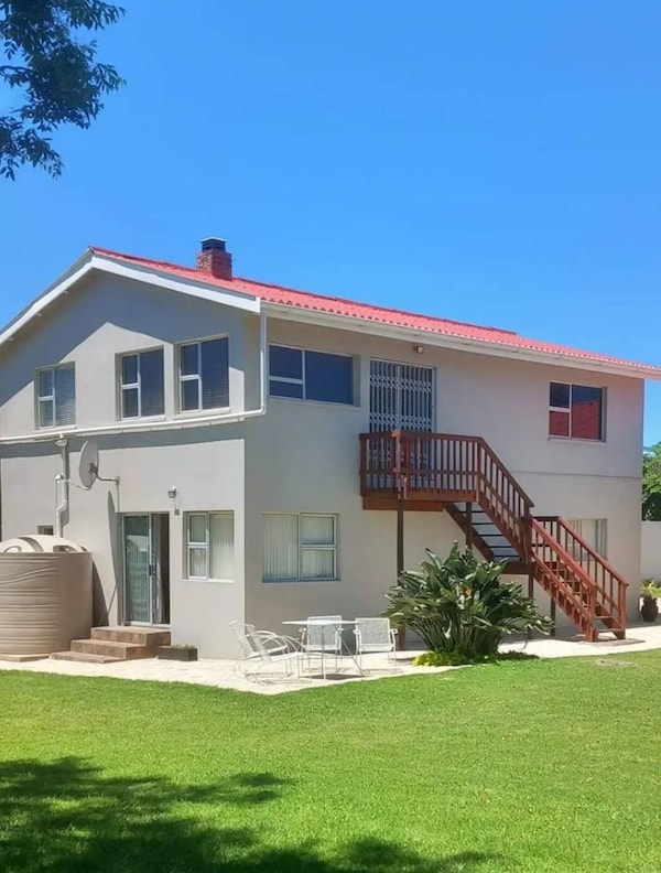 Jeffreys Bay!!! Close To Popular Blue Flag Status Beach!! - Jeffreys Bay