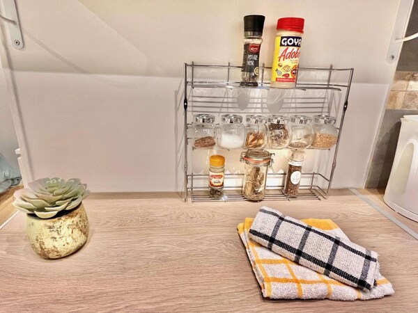 Clichy : Studio Cocooning Au Calme Sur Cour - Clichy