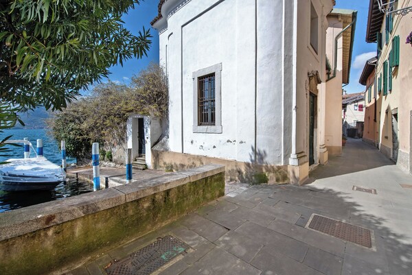 Apartment 'Il Giardino Segreto' With Lake View, Private Terrace And Wi-fi - Zone