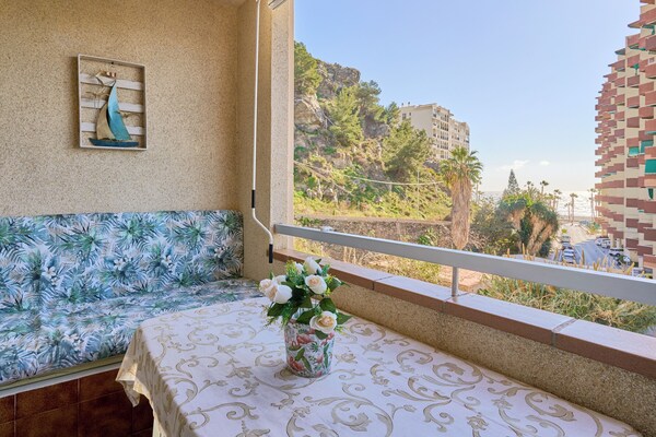 Appartement 'Lauramar' Avec Vue Sur La Mer, Piscine Partagée Et Wi-fi - Almuñécar