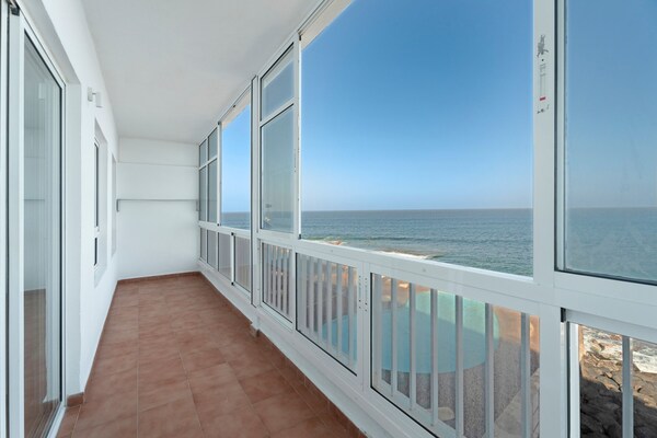 Vacances 'Bajamar Seaview' Avec Vue Sur La Mer, Piscine Partagée Et Wi-fi - San Cristóbal de La Laguna