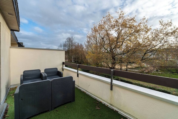 Maison De Ville Avec Terrasse Proche Métro - Chantepie