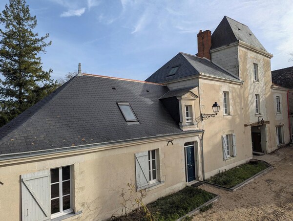 Double Room In A Château Outbuilding - Saint-Barthélemy-d'Anjou