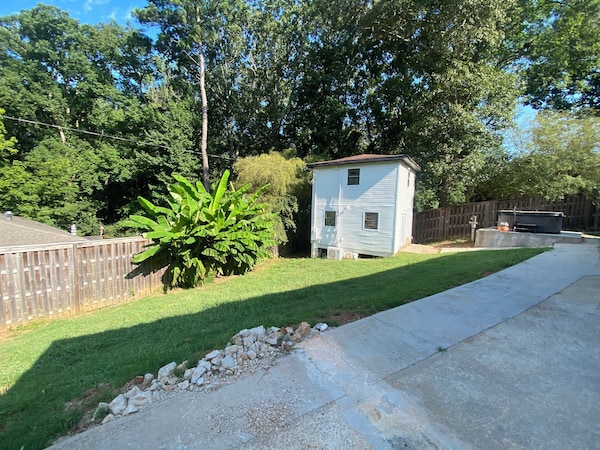 Stylish Guesthouse Hot Tub Private Entry - Atlanta