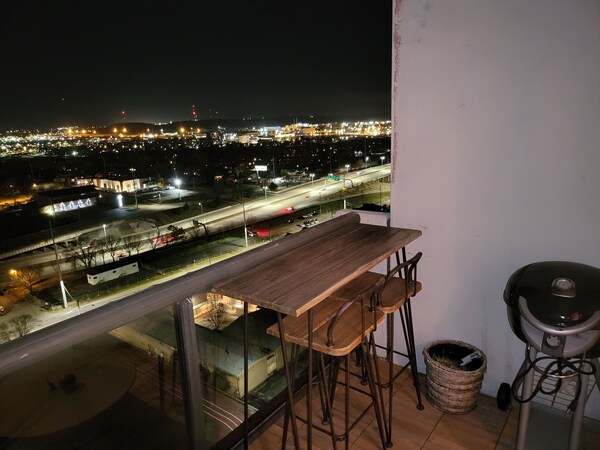 Downtown Penthouse River View - Tulsa, OK
