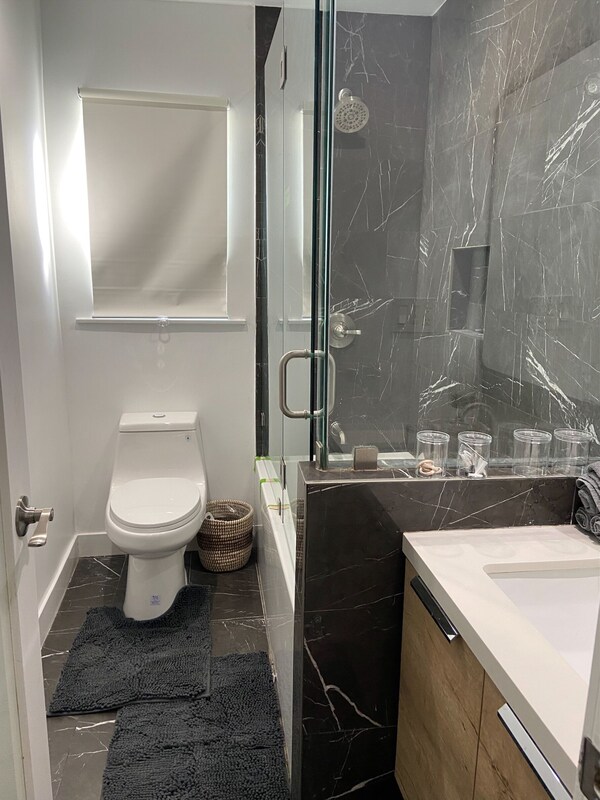 Charming 2-bedroom House In The Heart Of Tarzana Located Near The 101 Freeway - Northridge - Los Angeles