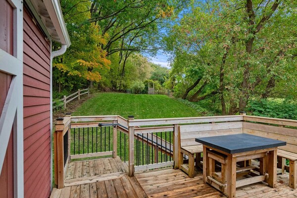 Close To The City With A Farmhouse Feel! - Vermont