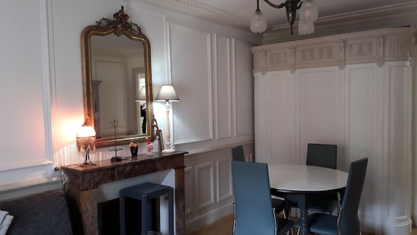 Appartement à Louer Dans L'ancien Palace Face Aux Thermes - Lac de Guéry
