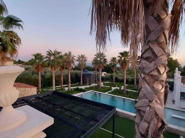Beautiful Room+kitchen.swiming Pool.vue.garden.olive+palm Grove.tiny Bathroom - Aix-en-Provence