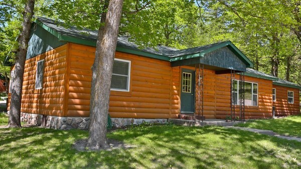 Cozy Northwoods Retreat - Steps From Private Beach - Bemidji, MN