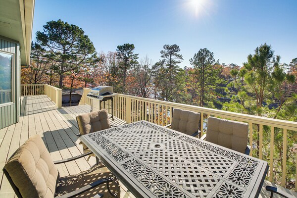 Waterfront Lake Coronado Home W/ Deck & Views - Hot Springs Village, AR