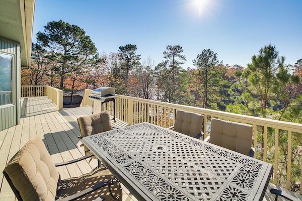 Waterfront Lake Coronado Home W/ Deck & Views - Hot Springs Village, AR