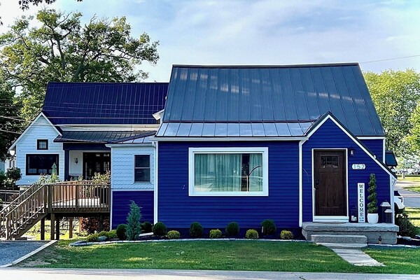 Renovated Downtown Port Austin Gem! - Port Austin, MI
