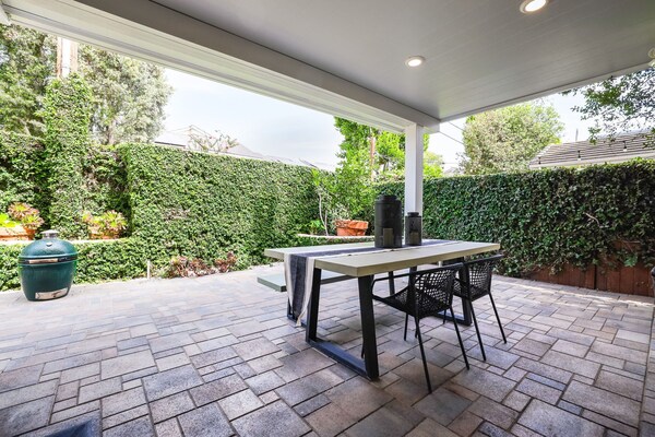 Eastside Costa Mesa Home Walking Distance To Back Bay Newport Beach - Irvine, CA