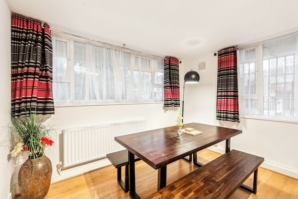 Spacious One Bed Ground Floor Apartment - London