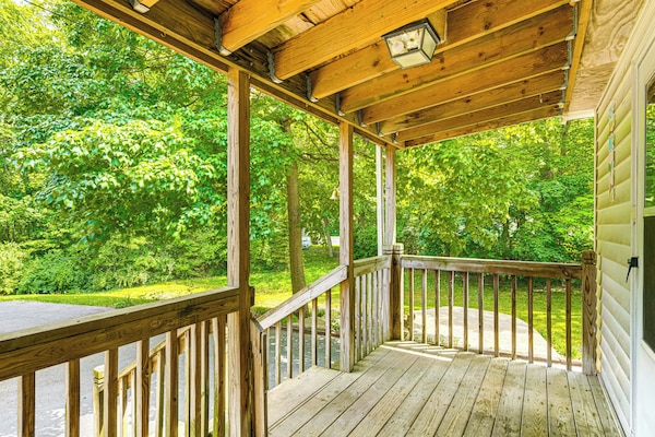 2 Mi To Dtwn: Spacious Apartment In Joliet - Chicagoland Speedway