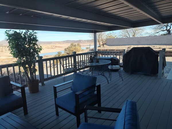 Home In Elephant Butte, Nm Water View, Secluded, 3 Bd/2 Ba\ntruth Or Consequences - Elephant Butte, NM