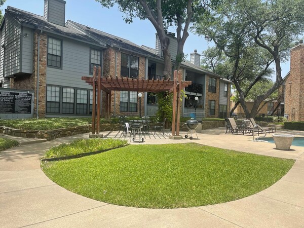 New Remodel 2be/2ba Condo On Preston Road In Dallas - Lewisville