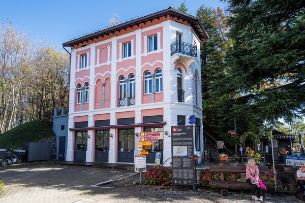 Tesori Della Vetta Pervinca, Lugano, Switzerland - Lugano