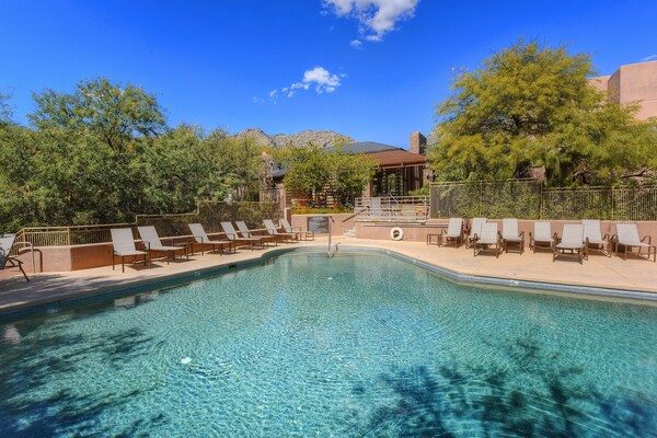 The Perfect Blend Of Comfort, Convenience, And A Touch Of Luxury At Cozy Condo - Summerhaven, AZ