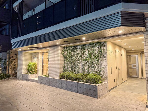 Triphome Sugamo 2024 New 3 Mins 2 Stations 19 - Ueno